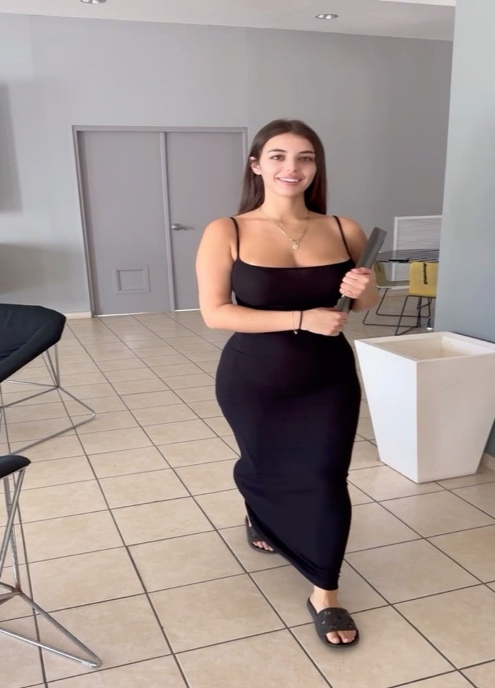 Amber Ajami: Everything Need To Know About American Model - The Famous Magazine