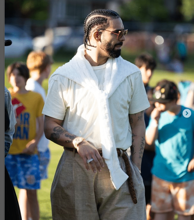 How Old Is Drake - Bio, Age, Family And Net Worth. - The Famous Magazine